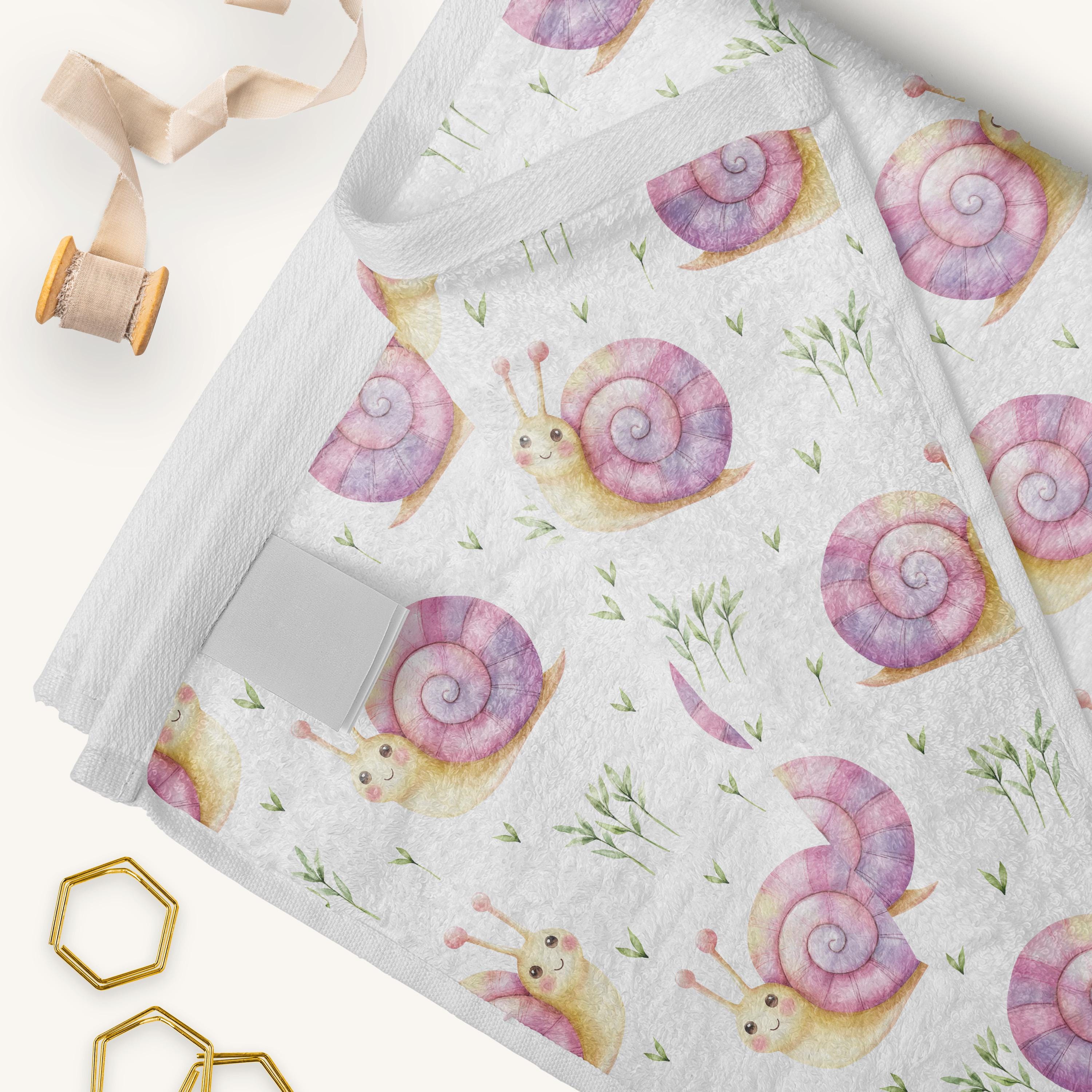 Watercolor Snail Seamless Pattern, Cute Pastel Snail Fabric Design ...