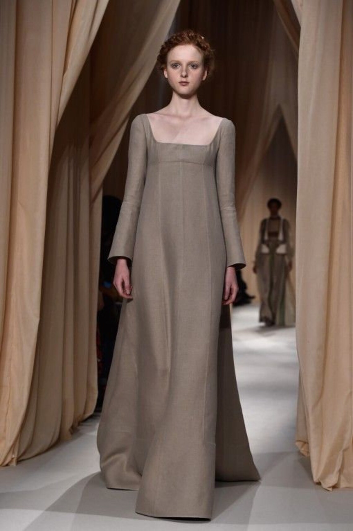 Medieval Costume|dress Model of the 1400s|renaissance,medieval Dress ...