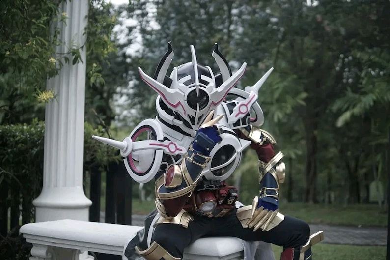 Kamen Rider Evolt Black Hole Kamen Rider Build Tokusatsu Suit Wearable ...