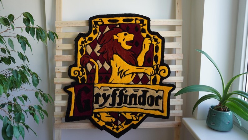 Gryffindor Crest Tufted Rug - Etsy