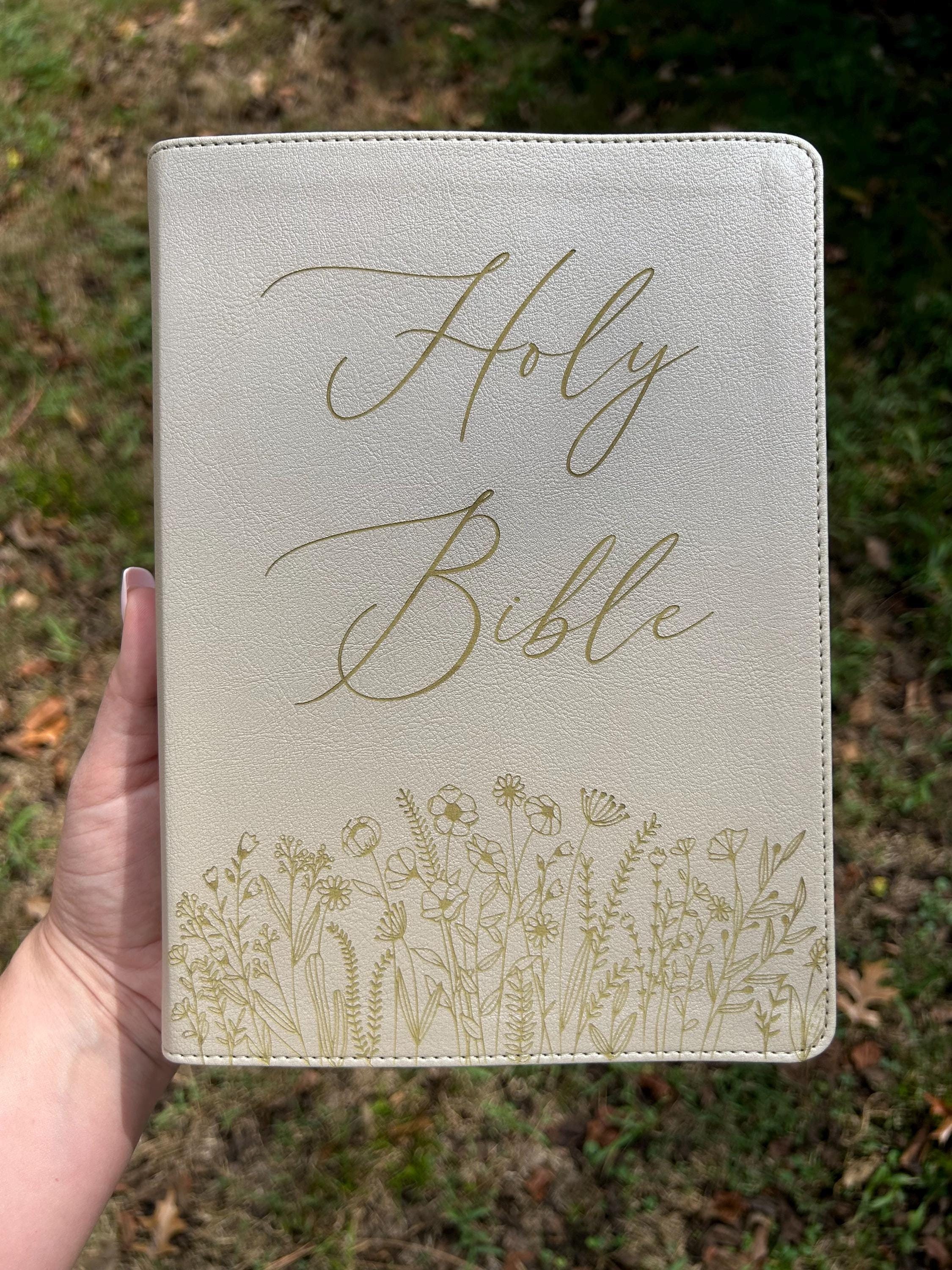 Laser Engraved CSB She Reads Truth Bible Full-color & Journaling Space ...