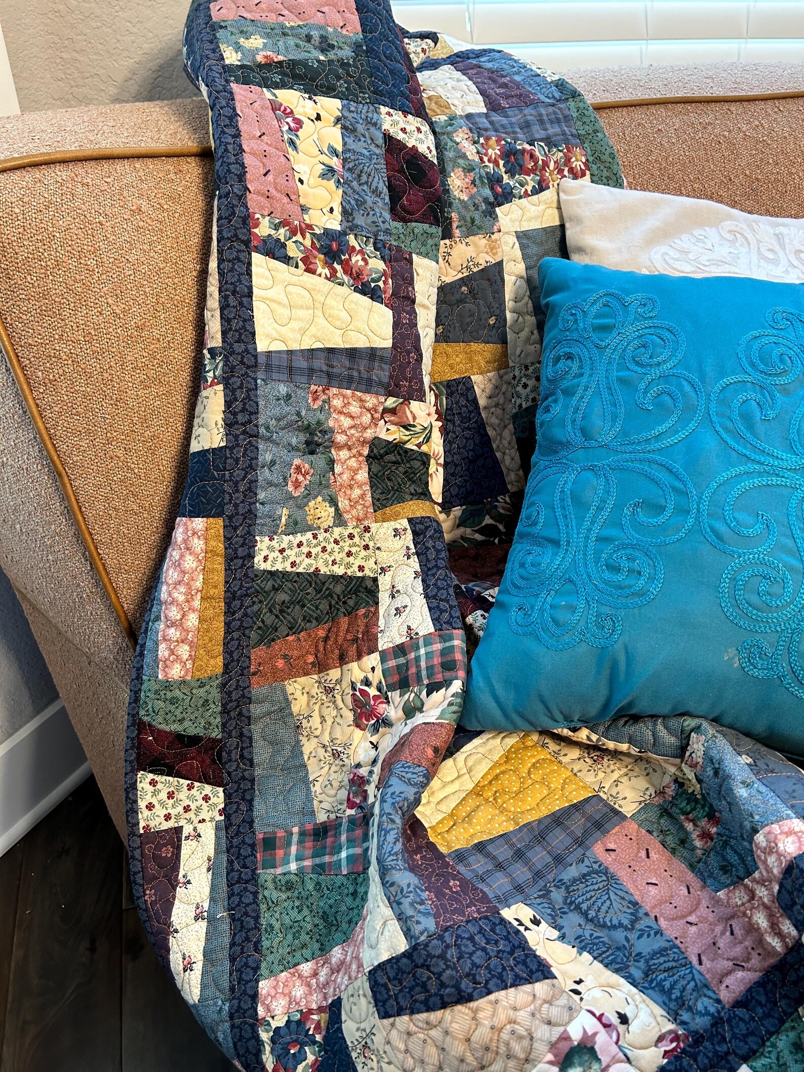 Country, Quilt, Throw-size, Blue, Mauve, Pink, Farmhouse Style ...