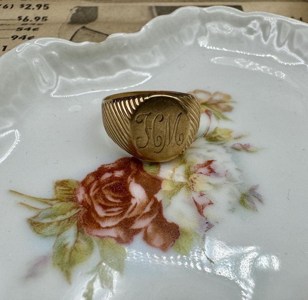 1800s Victorian 10k Gold Engraved Ring / True Art Nouveau Victorian ...