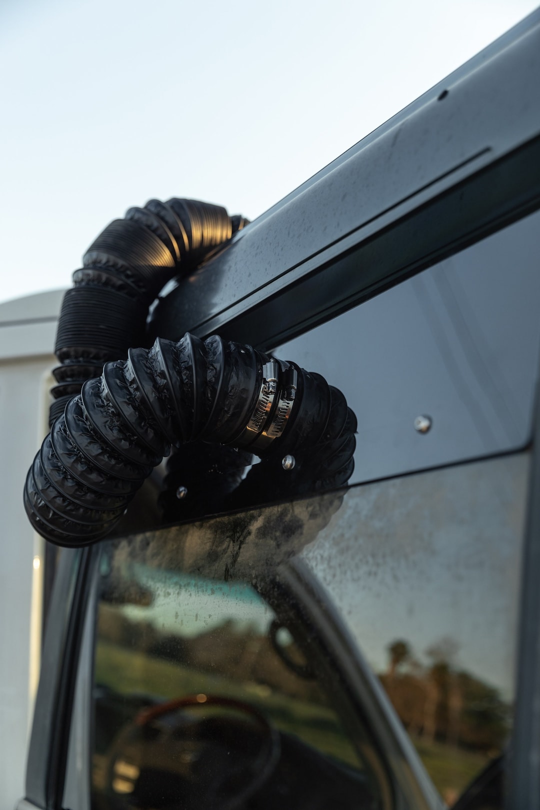 2003-2009 Lexus GX470 Portable Diesel Heater Rear Window Vent (with ...