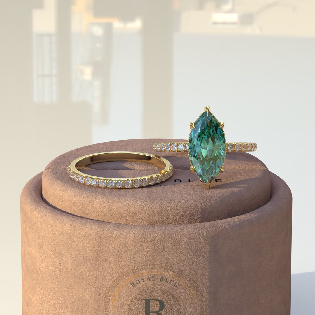 Certified Colored Diamond Ring 2 Carat Fancy Vivid Green Marquise Cut ...