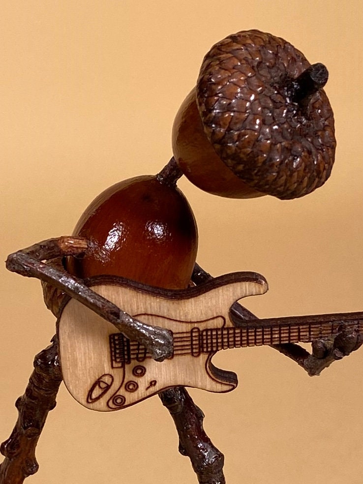Acorn Buddy Electric Guitar Player - Etsy