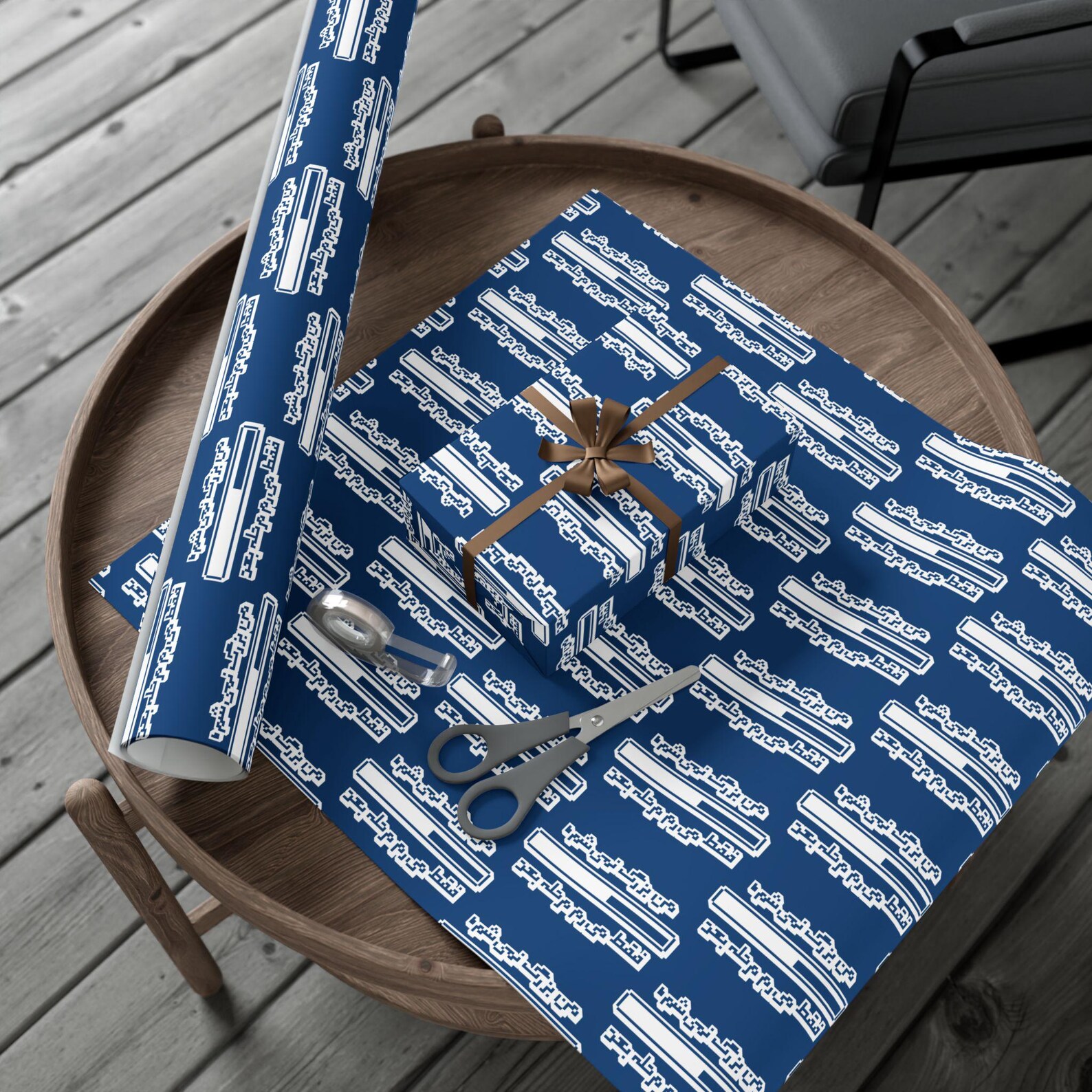 Persian Gamer Birthday Gift Wrap Paper / کاغذ کادو من بزرگ نمیشم، فقط ...