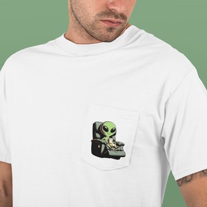 Aliens, Cats and Reclining Chairs / Funny Alien Pocket T-shirt Funny ...