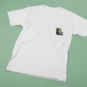 Aliens, Cats and Reclining Chairs / Funny Alien Pocket T-shirt Funny ...