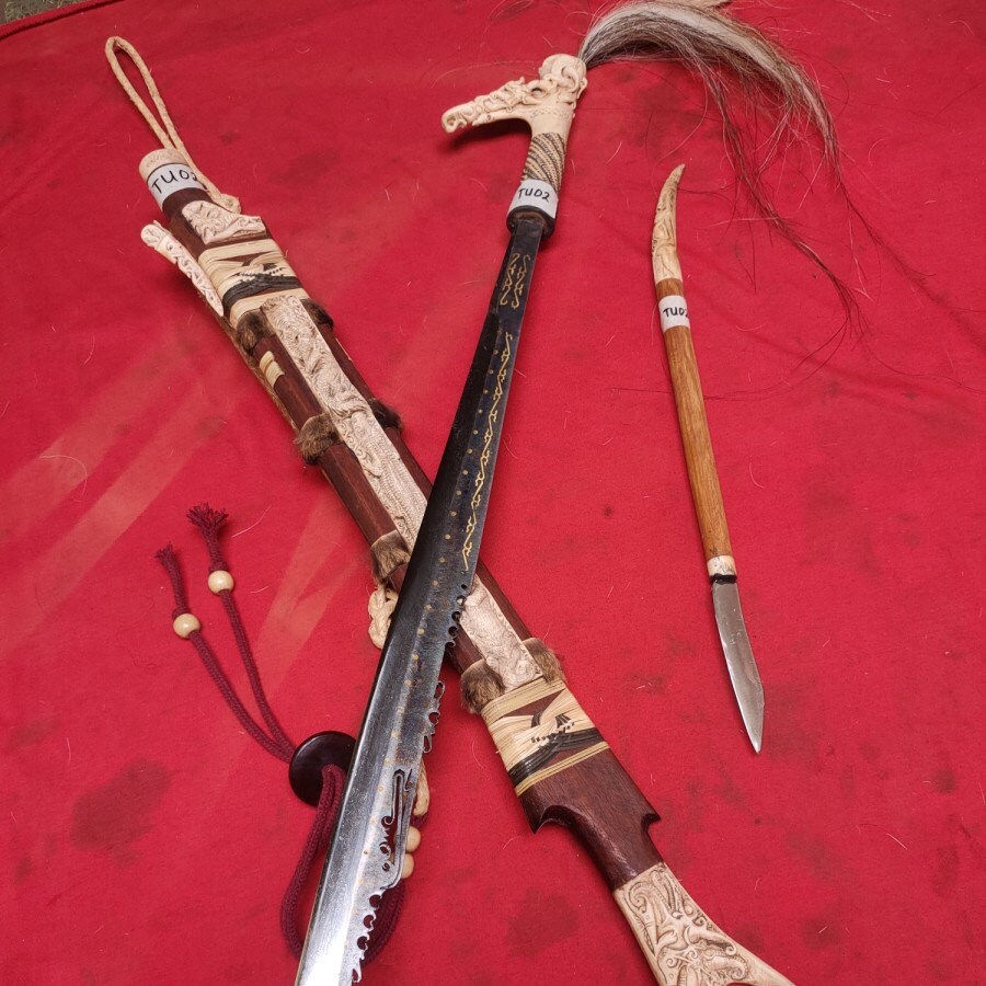 Mandau Dayak Weapons of the Kalimantan Tribe - Etsy