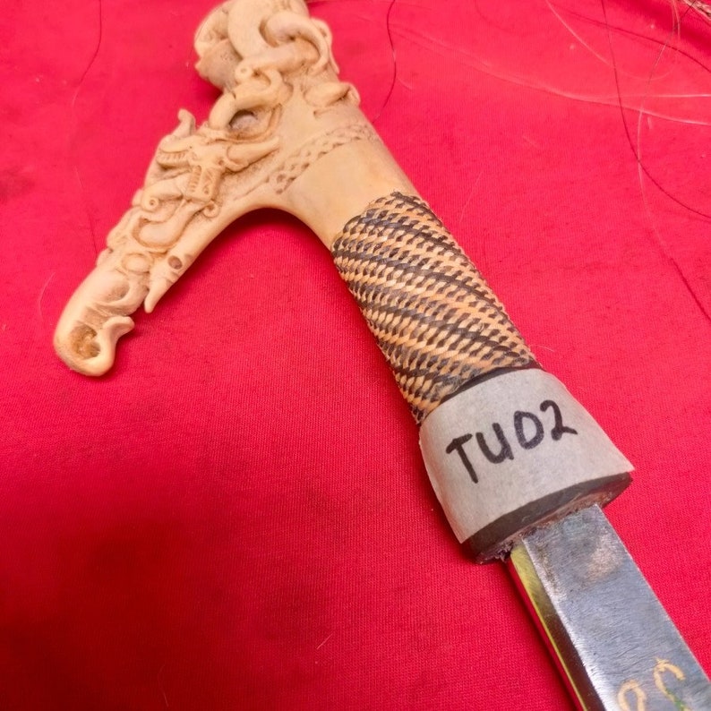 Mandau Dayak Weapons of the Kalimantan Tribe - Etsy