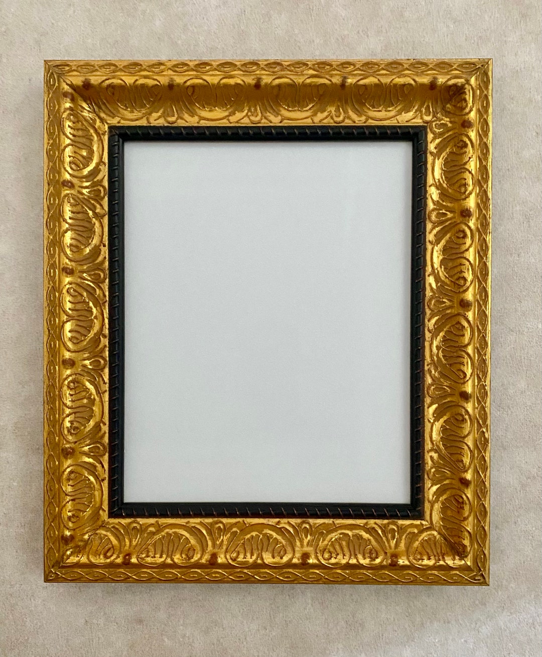 Antiqued Gold Ornate Vintage Wood Picture Frame - Dark Beaded Edge ...