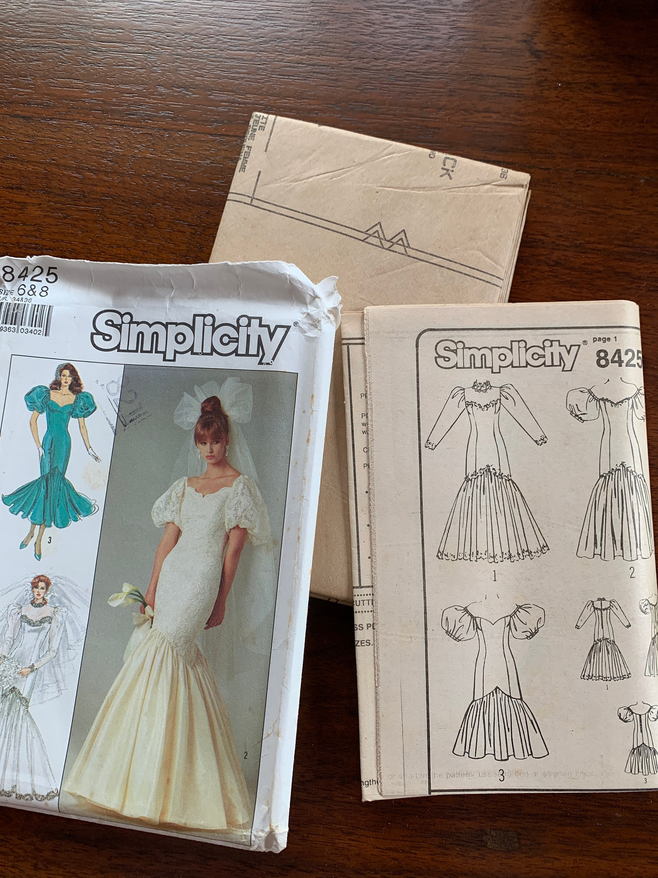 Uncut Vintage Misses Wedding Bridal Gown Bridesmaids Dress Pattern Simplicity 8425 Dramatic Puff ...