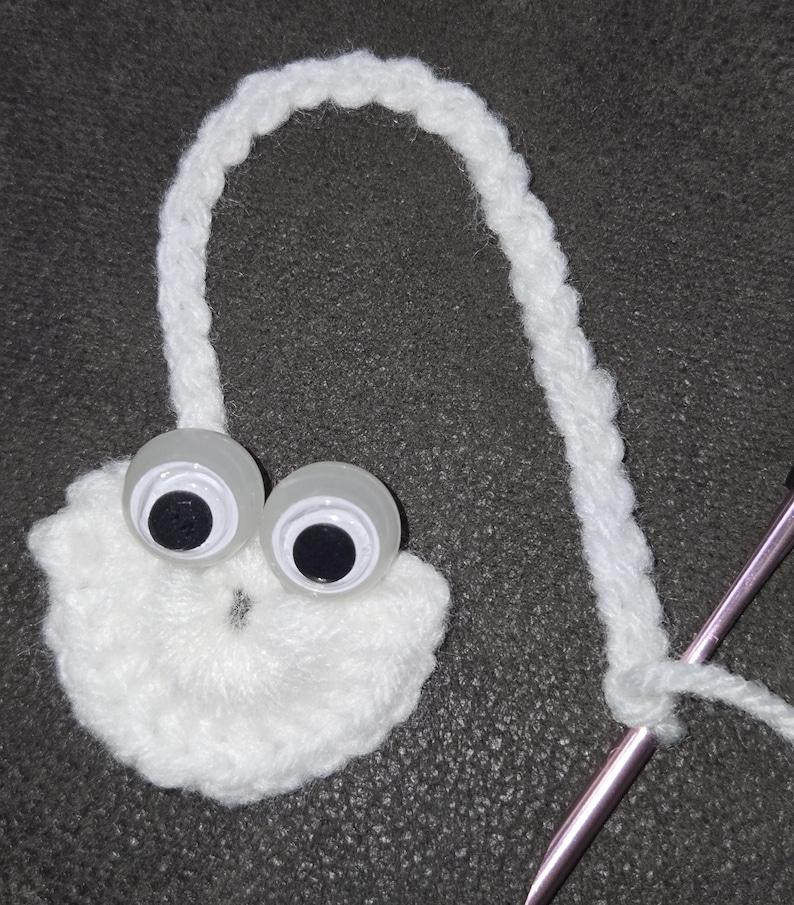 Googly Eye Crochet Worry Worm Pattern: Beginner Friendly (PDF Download ...