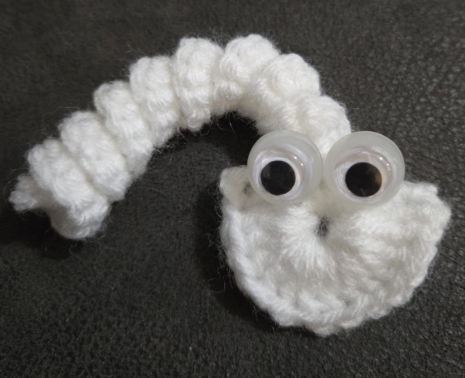 Googly Eye Crochet Worry Worm Pattern: Beginner Friendly (PDF Download ...