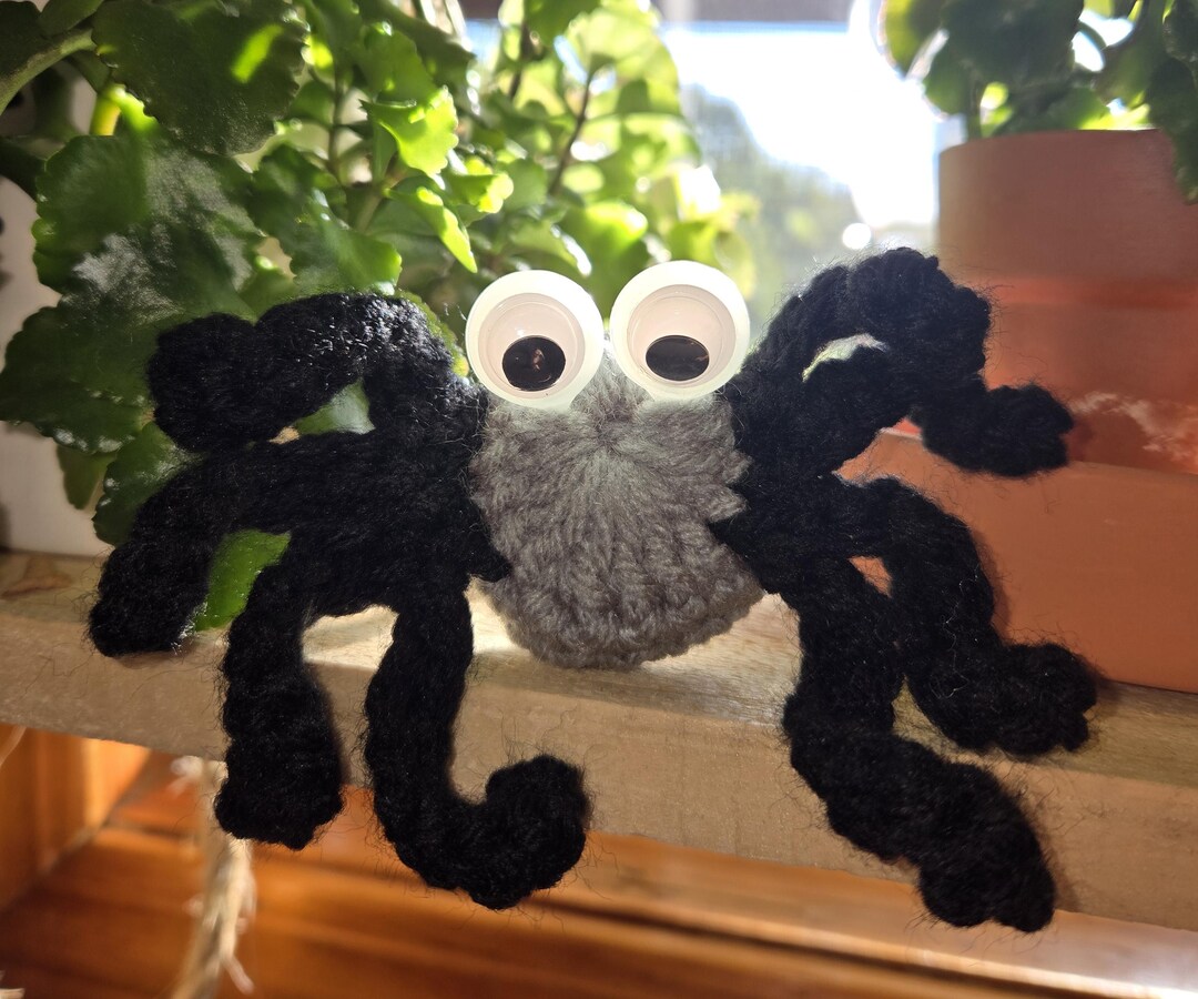 Googly Eye Spider Crochet Pattern: Easy Halloween Amigurumi (PDF ...