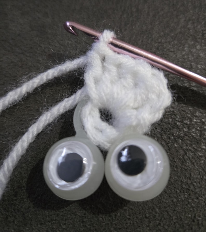 Googly Eye Crochet Worry Worm Pattern: Beginner Friendly (PDF Download ...