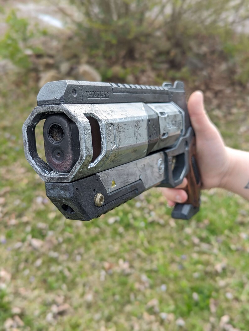 Apex Legends Wingman With Ejectable Cylinder 3D Printed Prop - Etsy