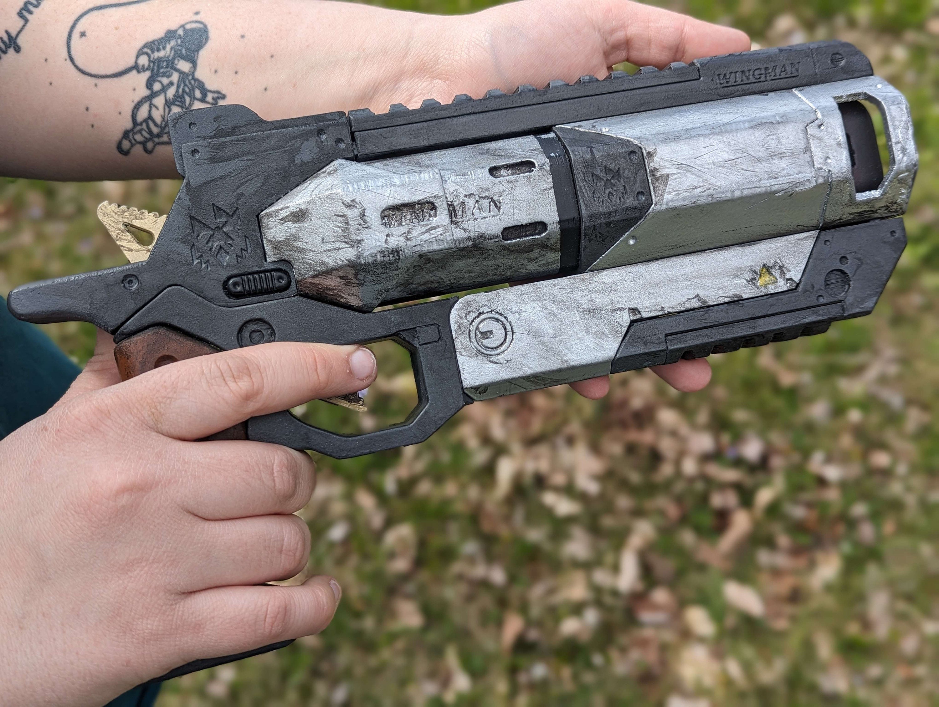Apex Legends Wingman With Ejectable Cylinder 3D Printed Prop - Etsy