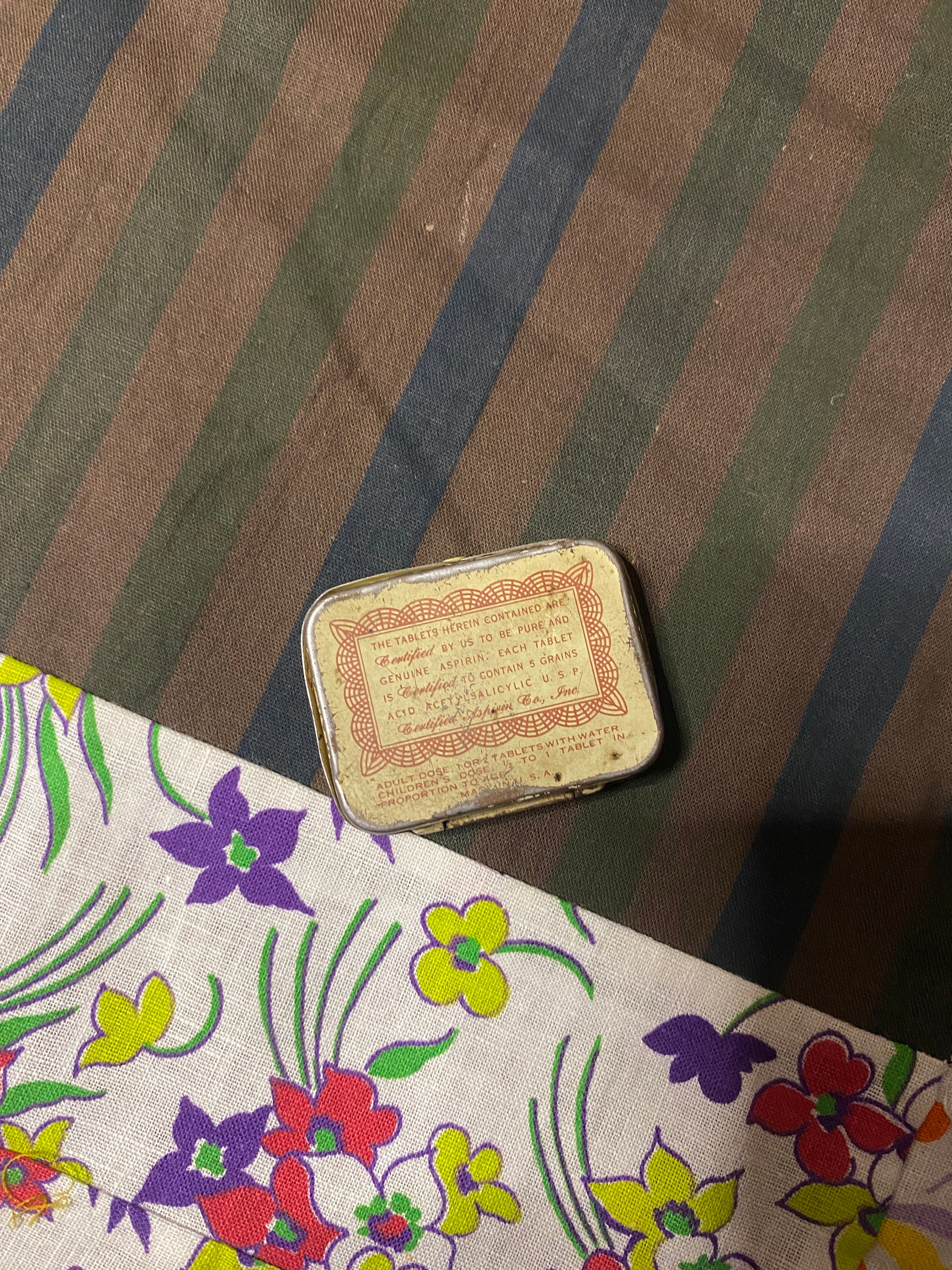 Vintage 1939 Mini Aspirin Tin - Etsy