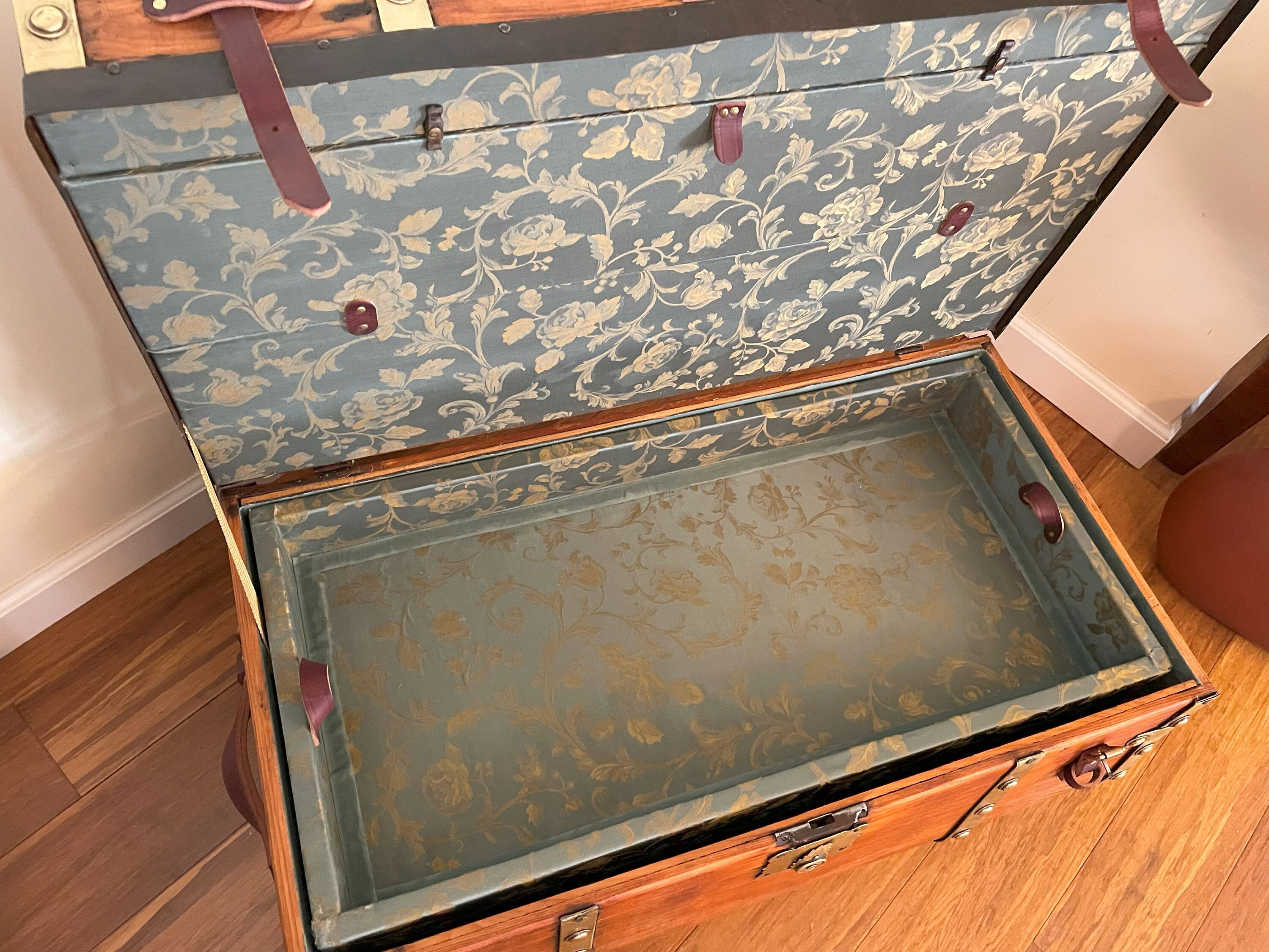 Restored Jenny Lind Antique Trunk Circa 1850 With Tray & Key - Etsy