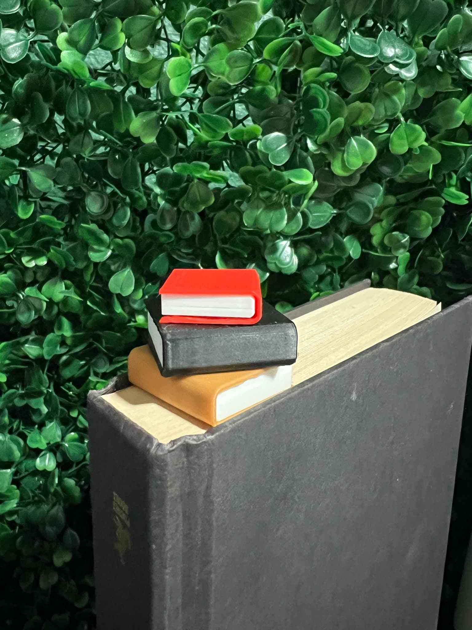 Book Stack Bookish Bookmark - 3D Printed - Etsy