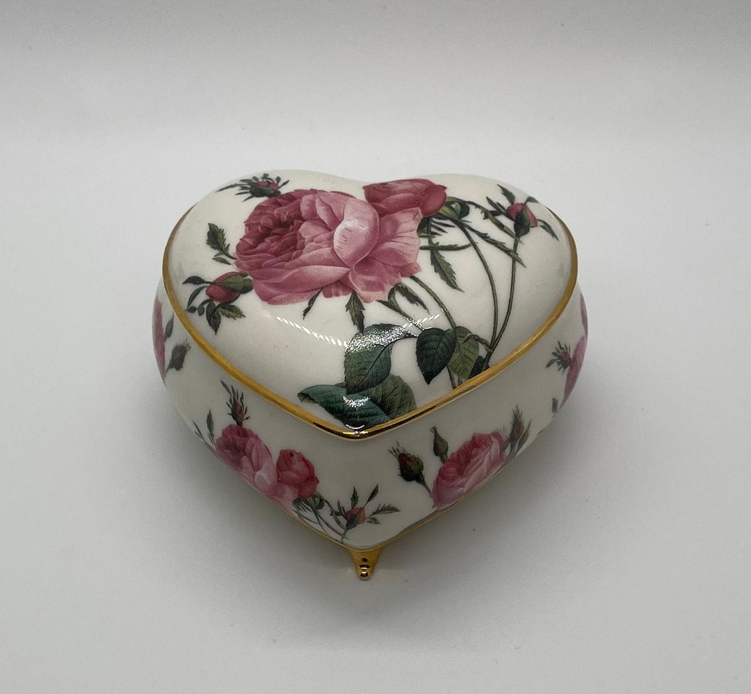 Goebel Smithsonian Collection Painted Rose Heart Shaped Porcelain Box ...
