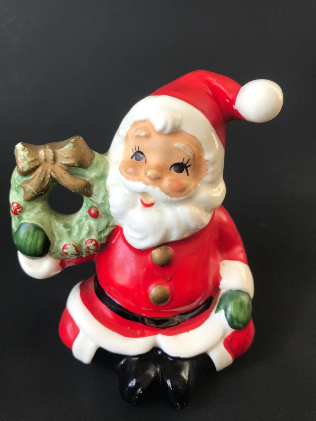 Vintage Ceramic Santa Claus Sitting Holding Wreath Figurine Christmas ...