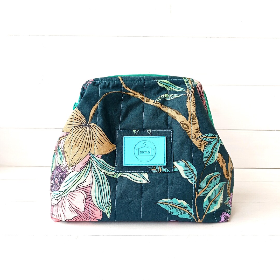 Quilted Project Bag for Knitting and Crochet – Sturdy Frame Bag With ...