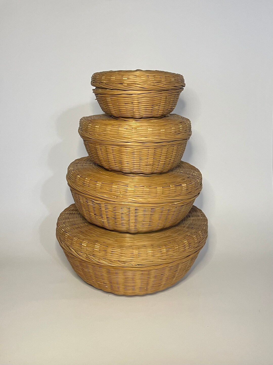 Vintage Woven Rattan Nesting Baskets With Lids- Set of 4- Lidded Round ...