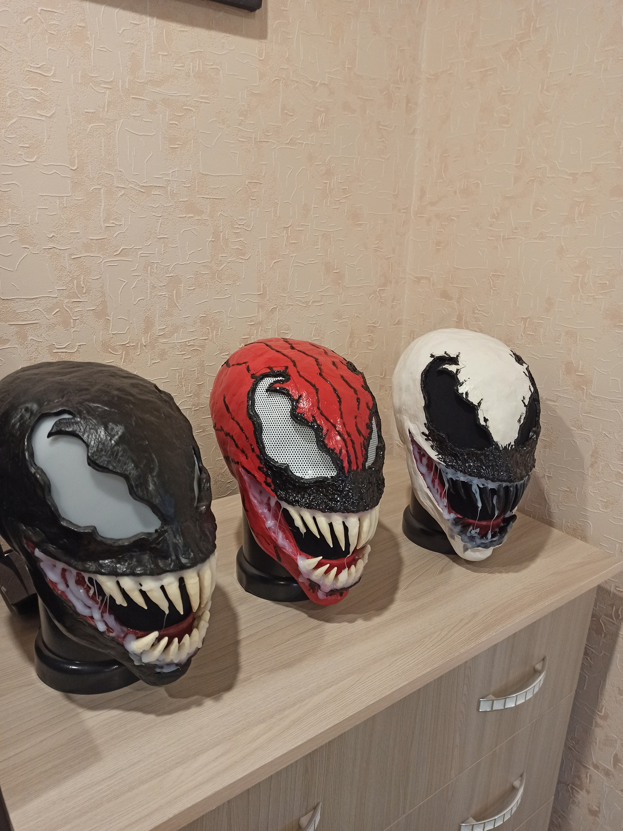 Venom Mask / Venom Helmet / Venom Cosplay - Etsy