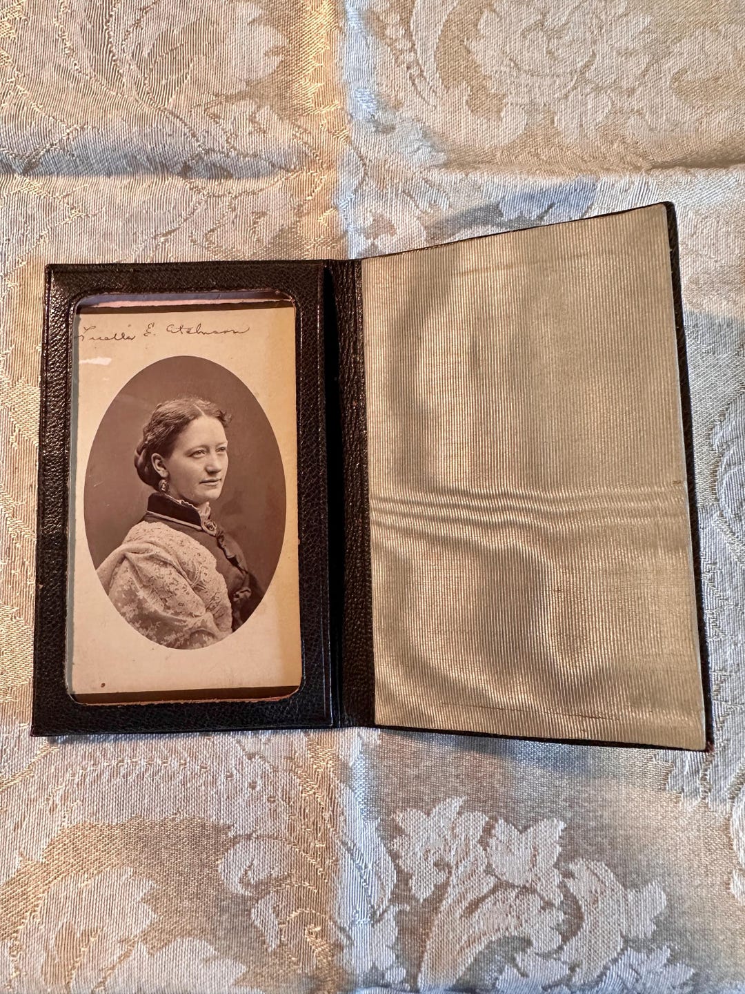 Victorian Leather Folding Photo Album With Cabinet Card St. Louis 1800s ...