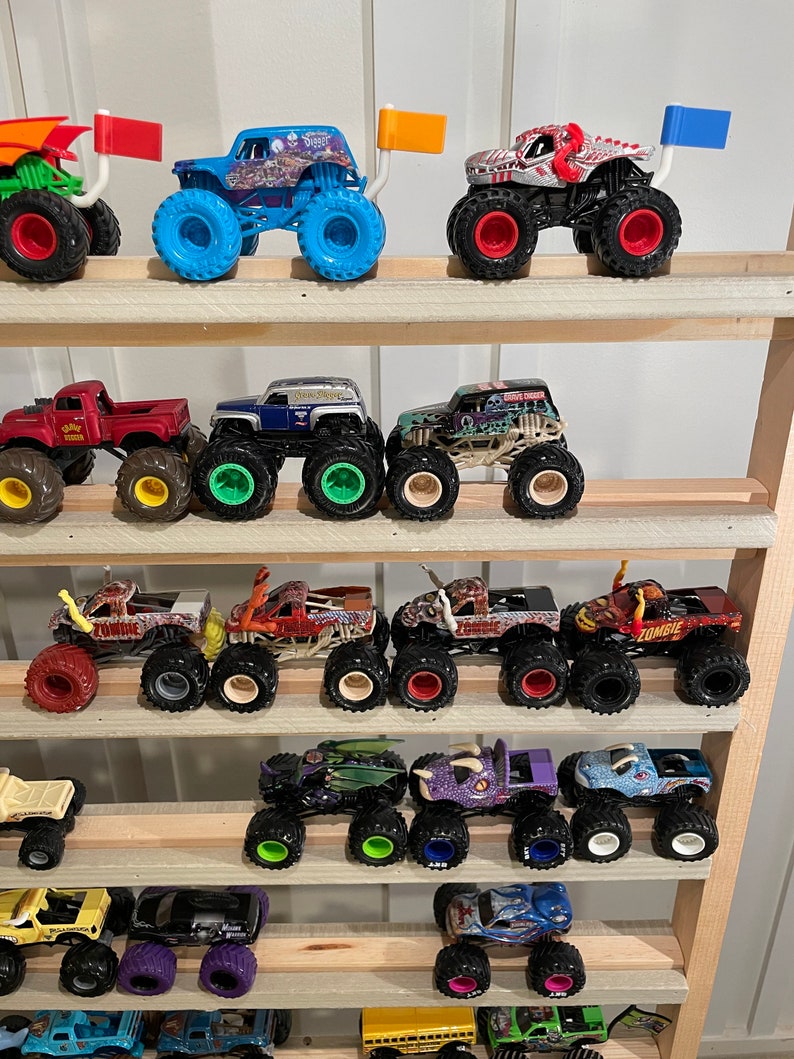 5 Monster Truck Display Flags, Grave Digger, Monster Truck Wheels Toy 1 ...