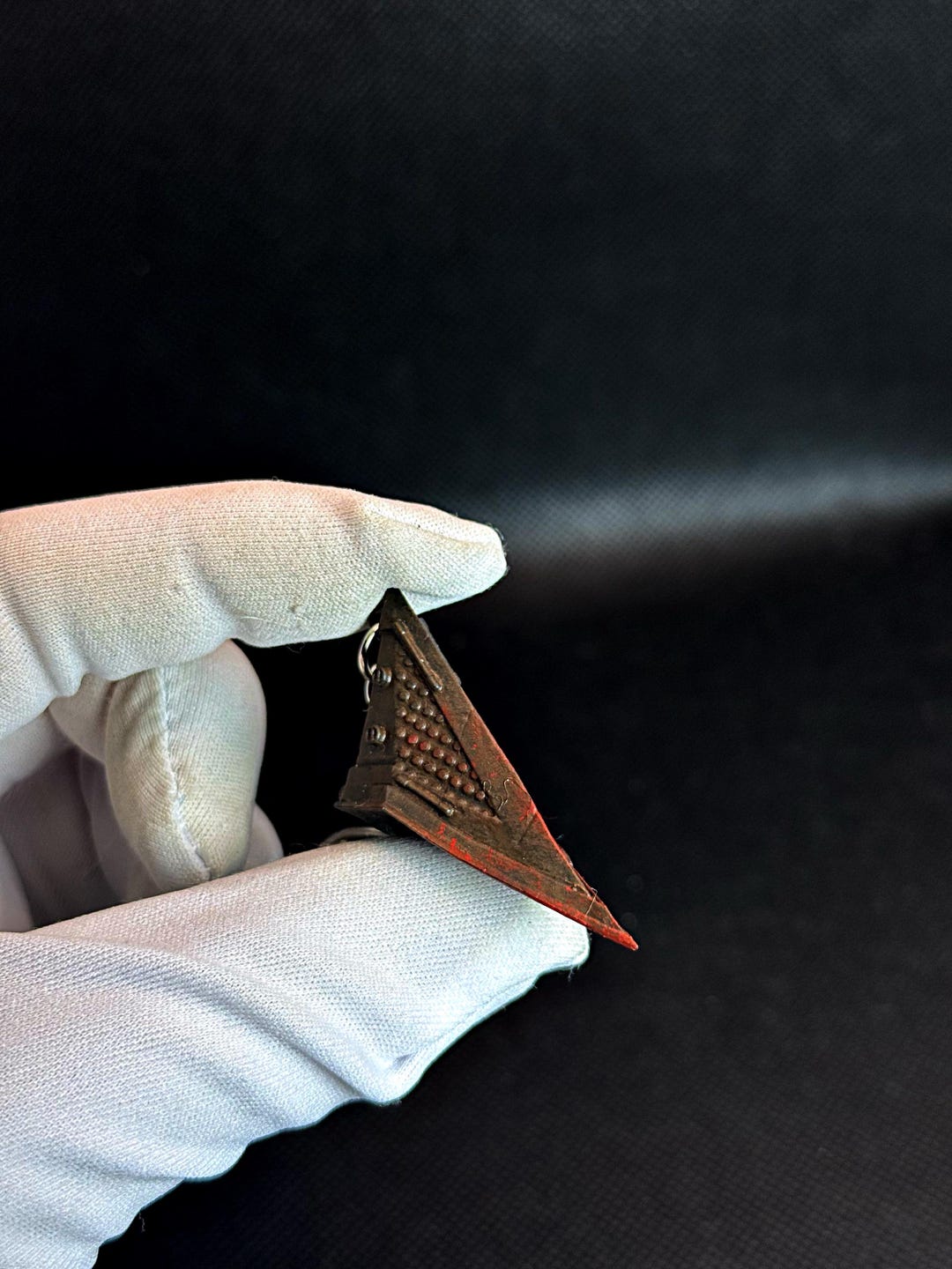Silent Hill Pyramid Head Keychain,triangle Head Keychain, Red Pyramid ...