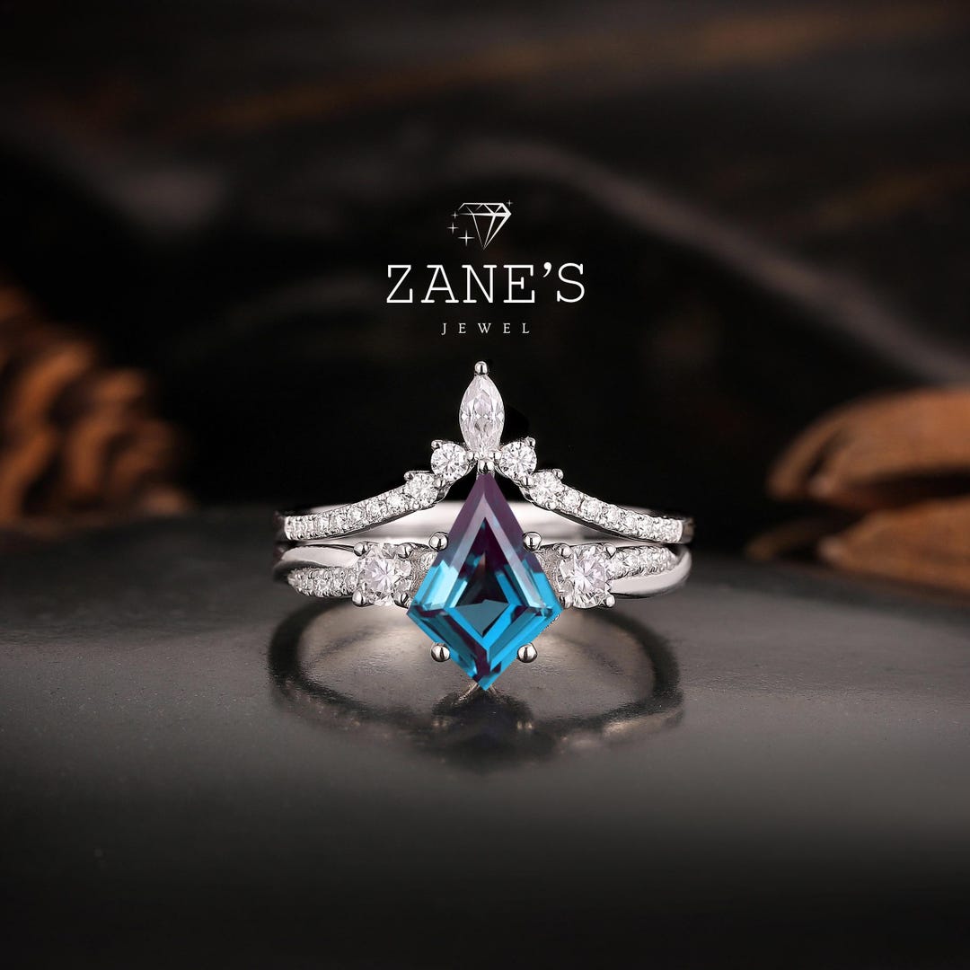 White Gold Unique Color-changing Gemstone Ring,vintage Kite Cut ...