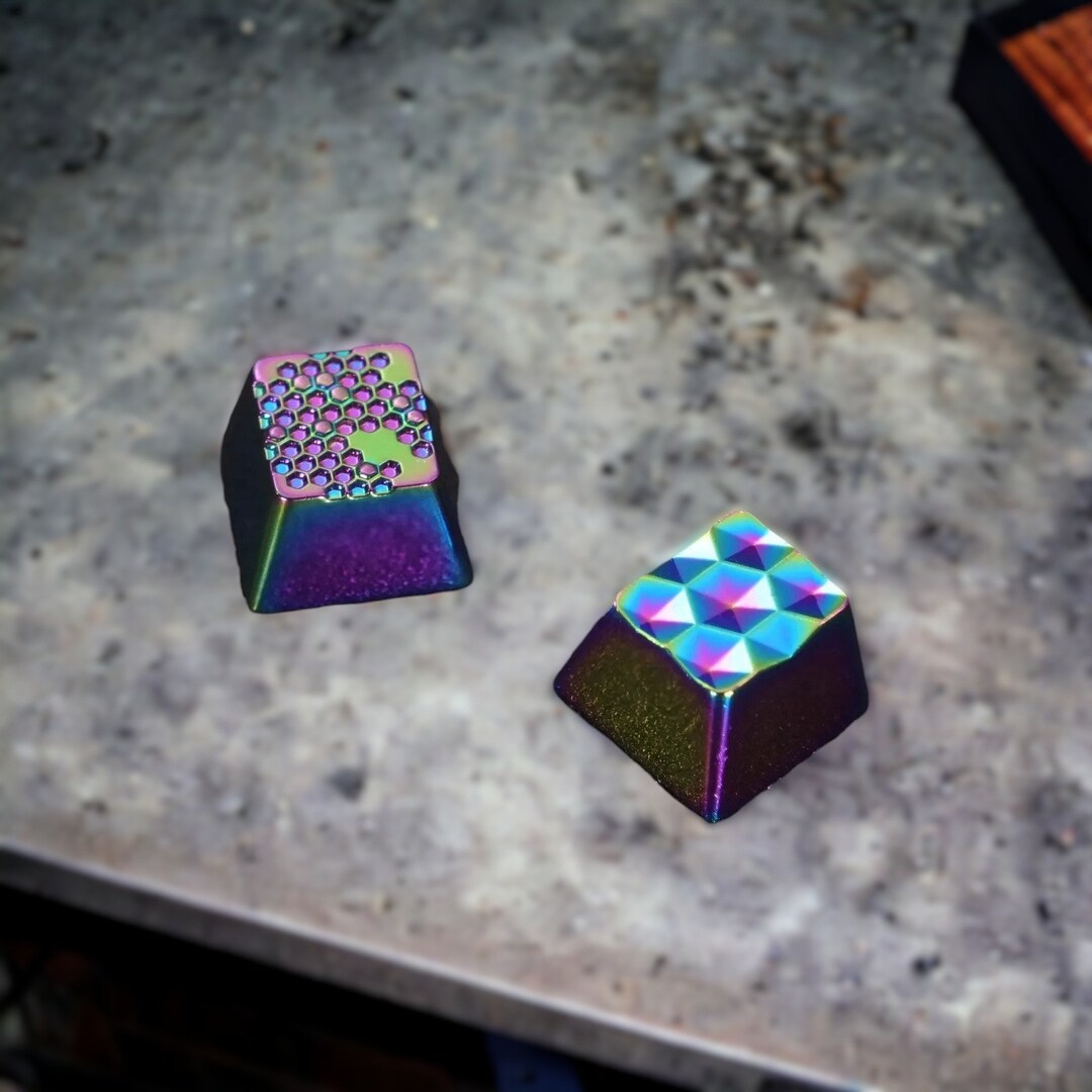 Handmade Metallic Custom Keycap, Honeycomb & Scales Metallic Artisan ...