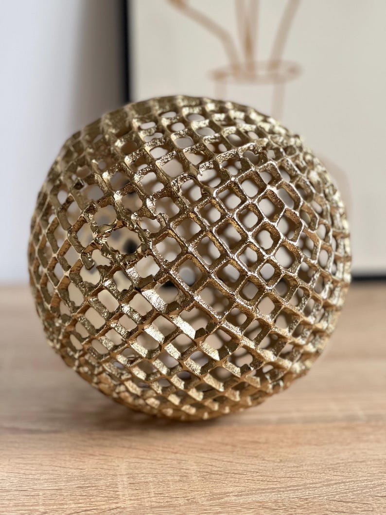 Ball Statue - Metal Ball - Decorative Figure Gold - Sculpture Table ...