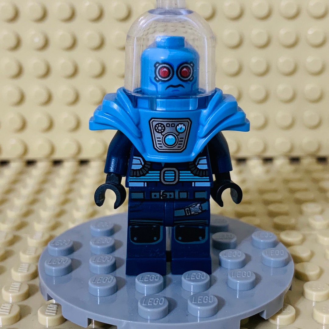 Lego Marvel: Mr. Freeze Shoulder Ice Armor Minifigure, Ice Attack ...