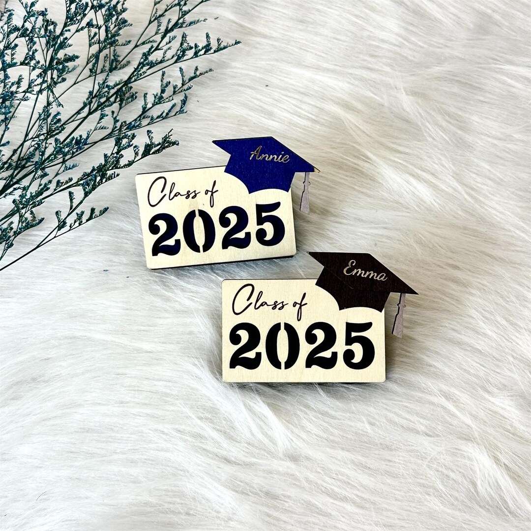 Class of 2025 Graduation Card Holder, Personalized University ...