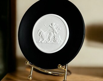 Decorative Plate With Intaglio, Ancient Art Beige Decor Plate, Intaglio ...