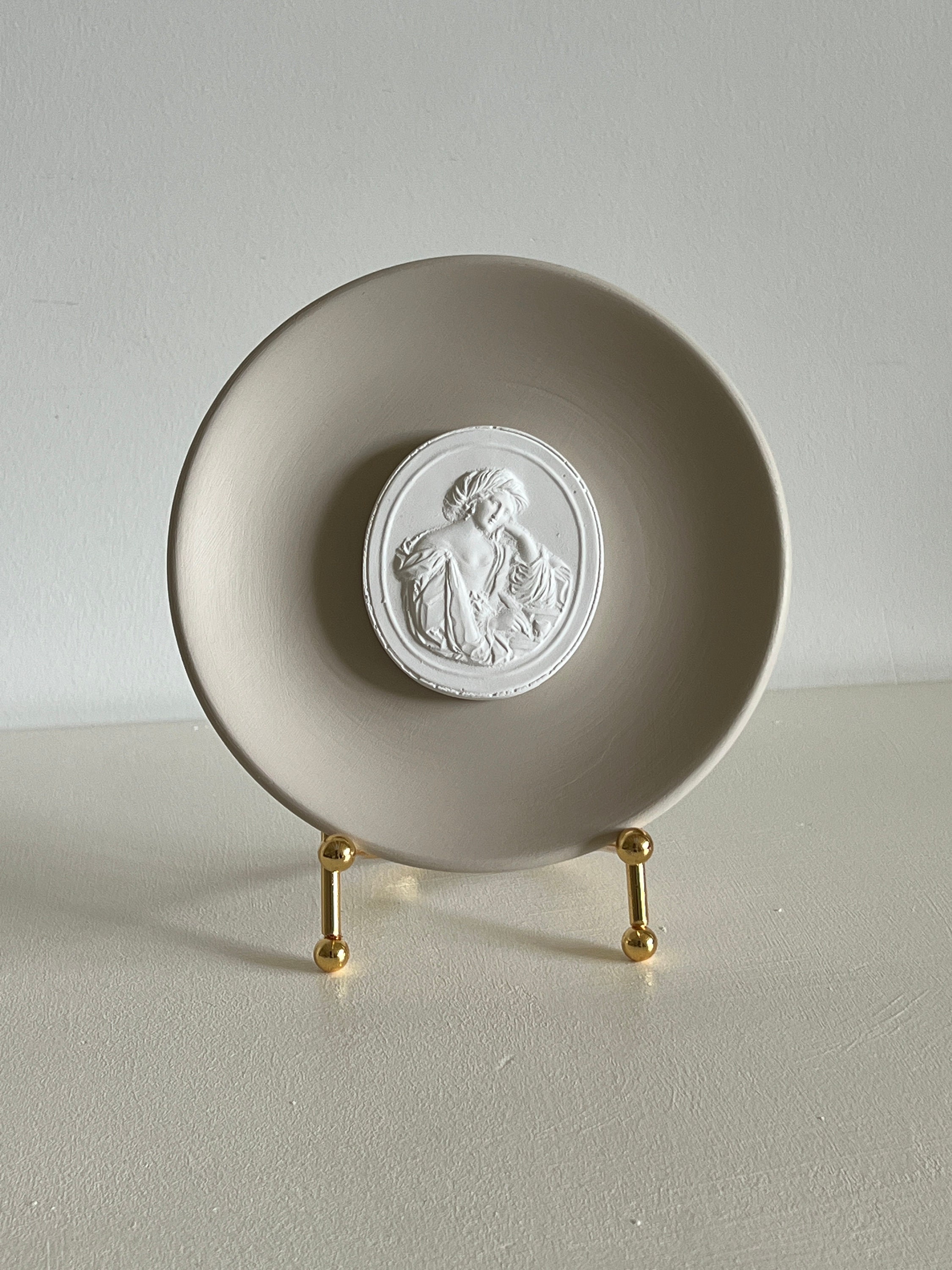 Decorative Plate With Intaglio, Ancient Art Beige Decor Plate, Intaglio ...