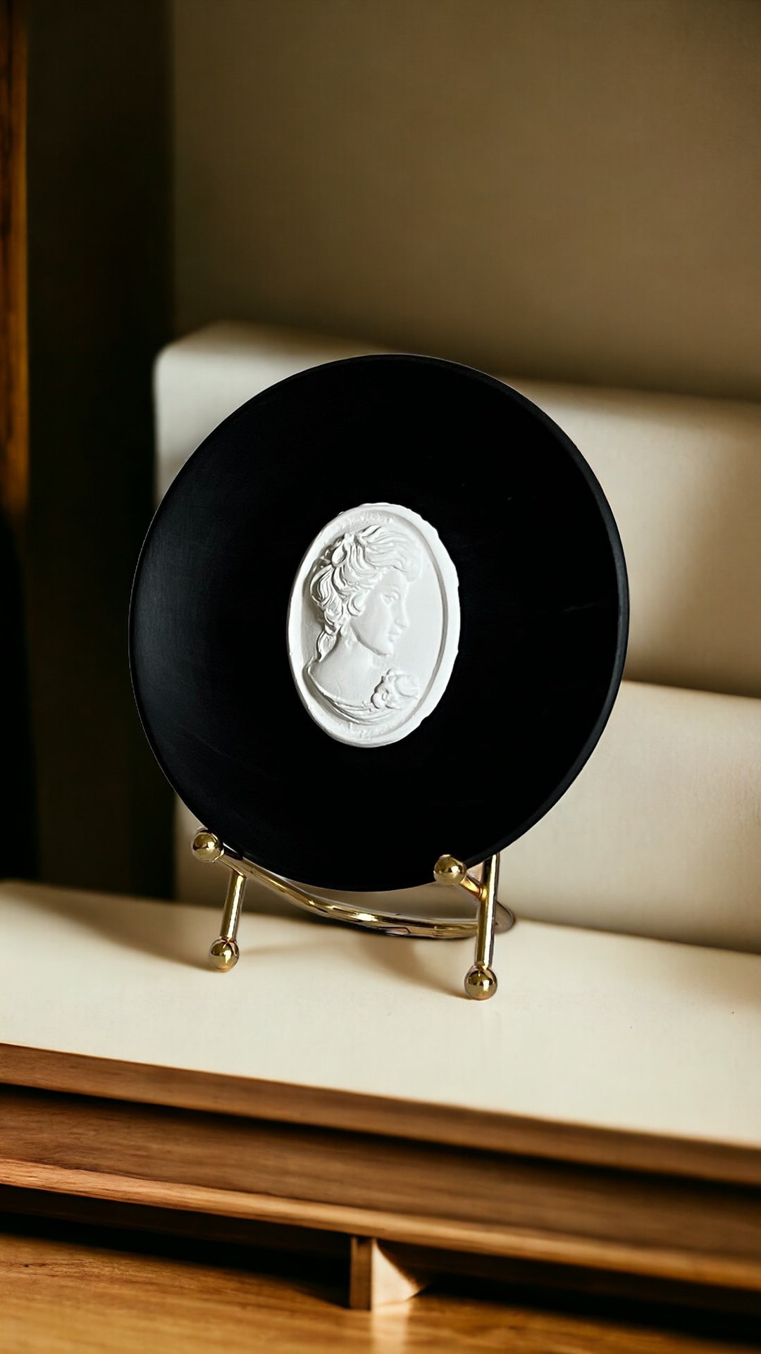 Decorative Plate With Intaglio, Ancient Art Beige Decor Plate, Intaglio ...