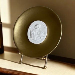 Decorative Plate With Intaglio, Ancient Art Beige Decor Plate, Intaglio ...