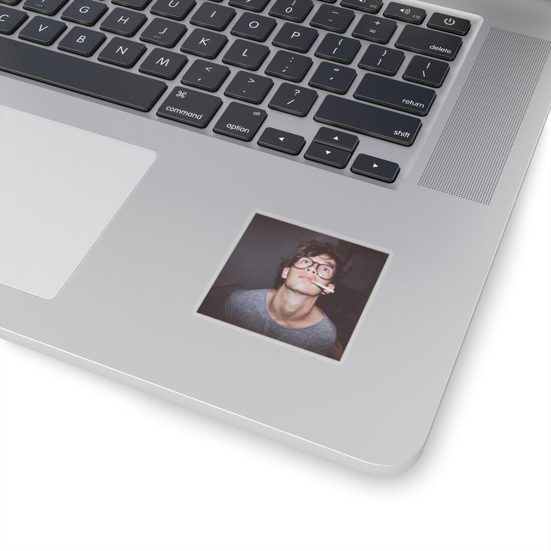 Matty Healy Sticker | 1975 Matty Healy Truman Black Sticker - for ...