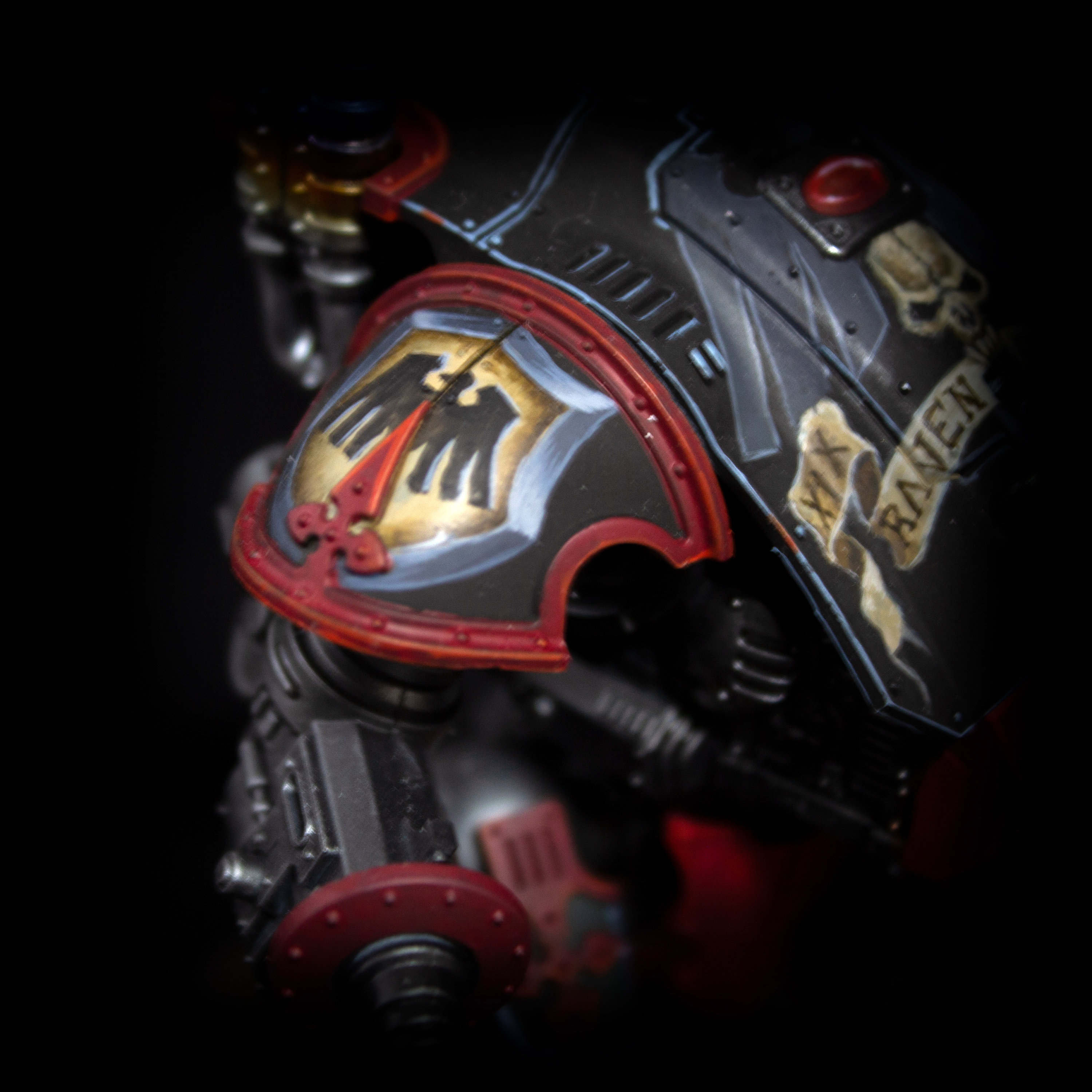 Armiger Helverine Raven Guard Imperial Knight Painting Commission ...