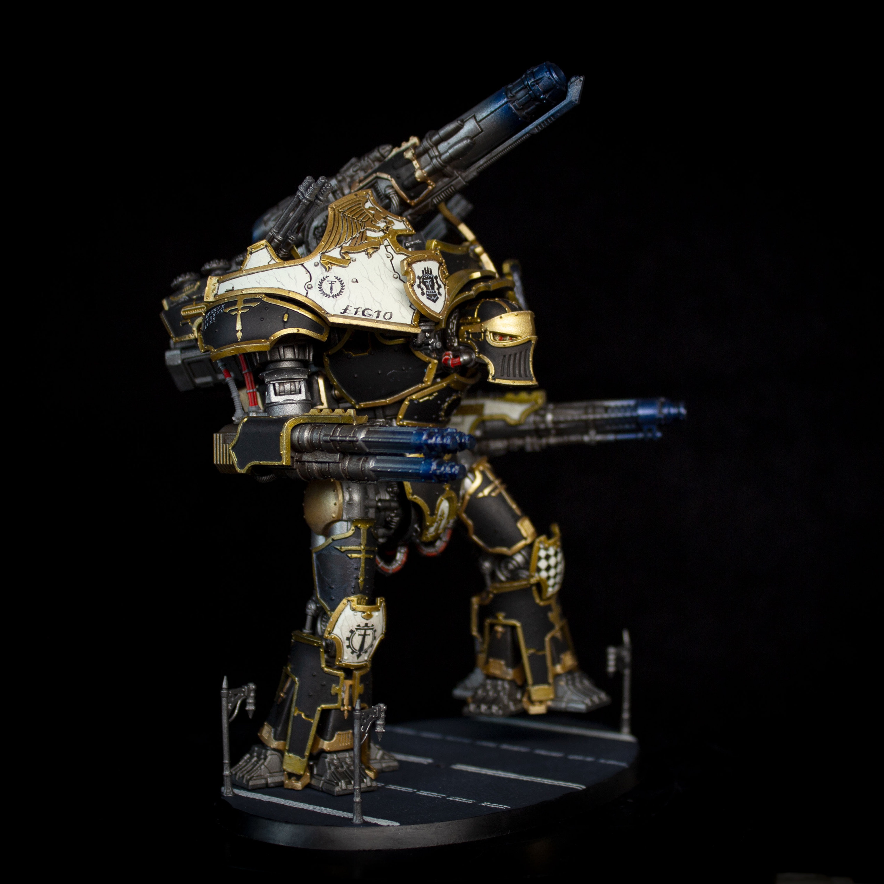 Painted Warbringer Titan Legio Crucius AT18 Painting Commission ...