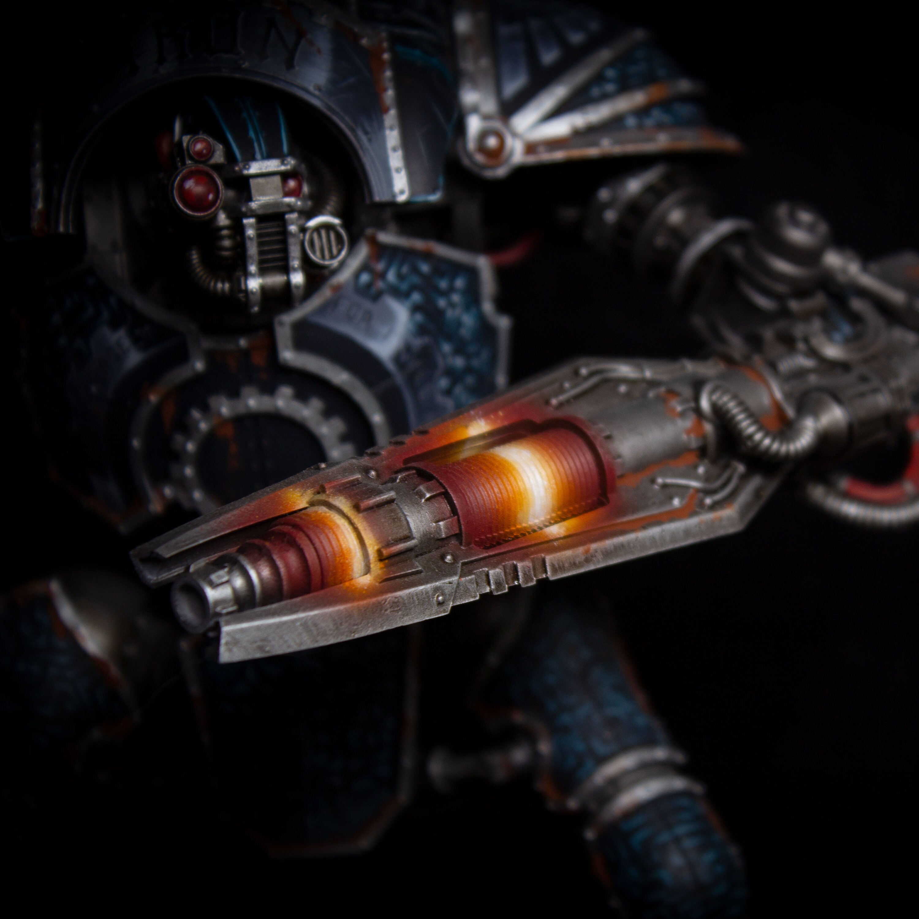 Painted Imperial Knight Atrapos Iron Hands Tribute House. Painting ...