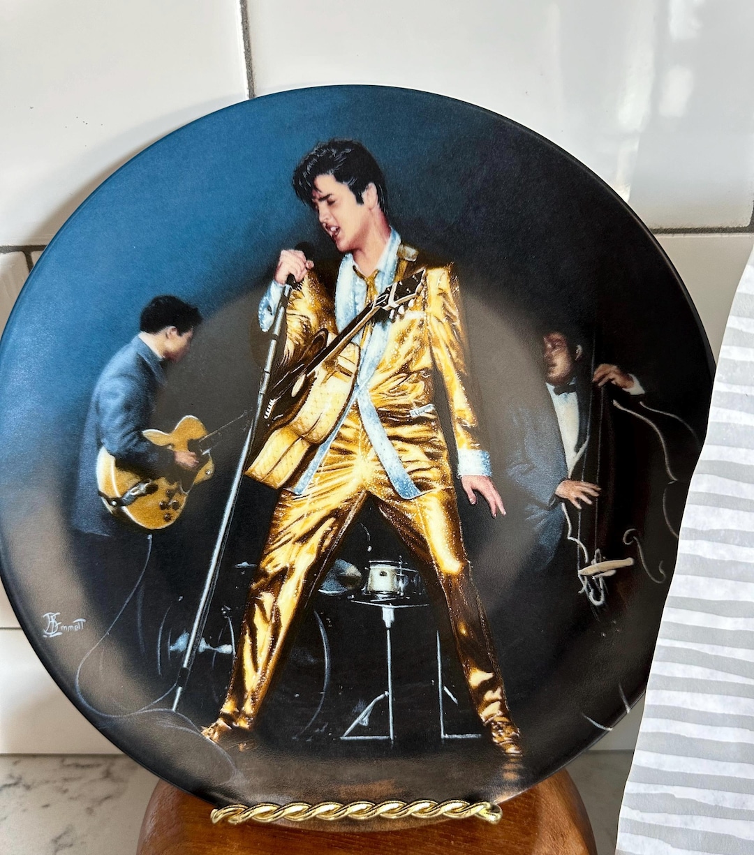 Elvis Presley 1989 Delphi - Bruce Emmett Collector Plate- the Memphis ...