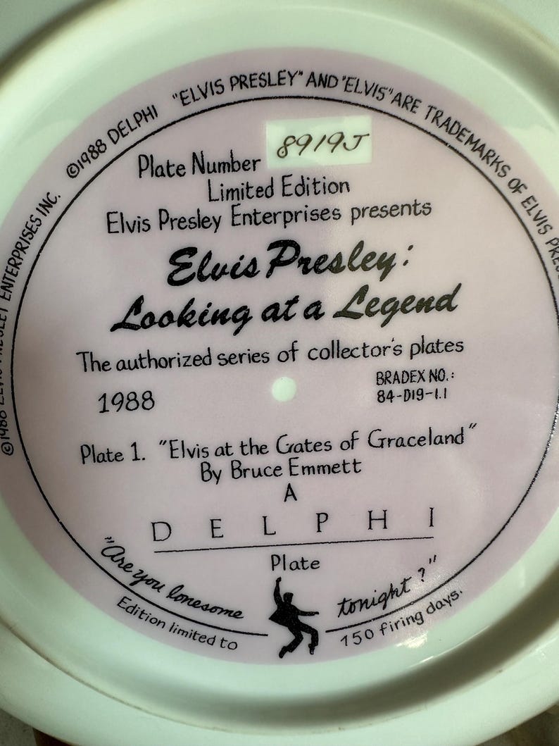 Elvis Presley 1989 Delphi - Bruce Emmett Collector Plate- Elvis at the ...