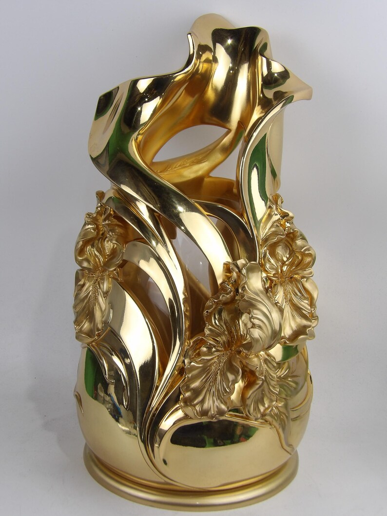 Golden Vase With Flower Decoration - Etsy